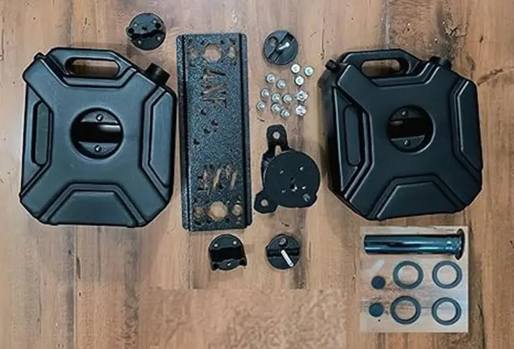 Wheel Mountable Jerry can with Complete Mounting Clamp & Lock for Jimny ...