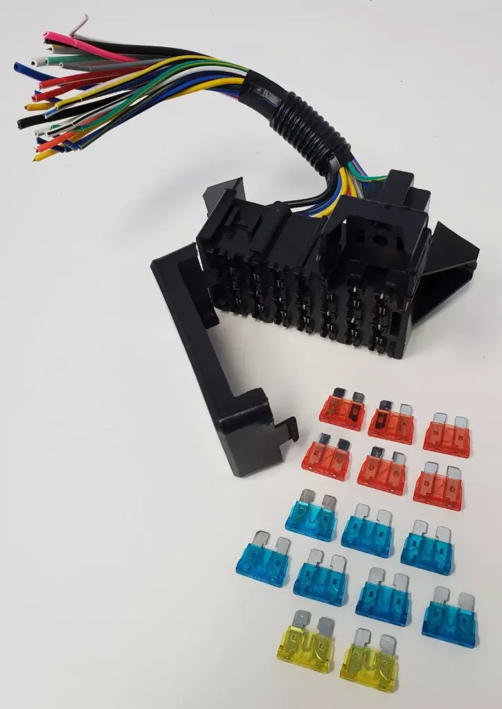FUSE BOX ASSEMBLY W/ FUSES - SAMURAI '85-'95 | HM Tractor Parts